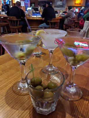 ESQUIRE LOUNGE - 55 Photos & 145 Reviews - 106 N Walnut St, Champaign ...