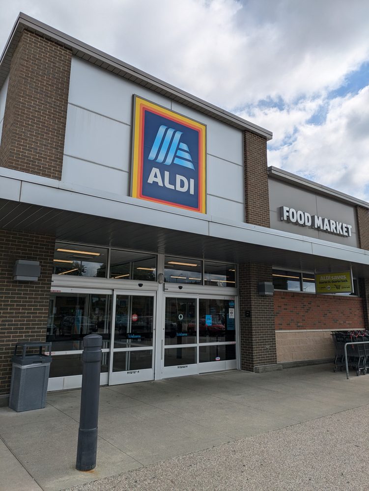 ALDI - Updated January 2026 - 16 Photos - 174 Park Centre Dr, Wadsworth ...