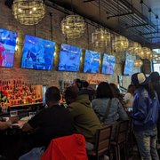 WILLIAMS INN PIZZA & SPORTS BAR - 90 Photos & 90 Reviews - 2210 S ...