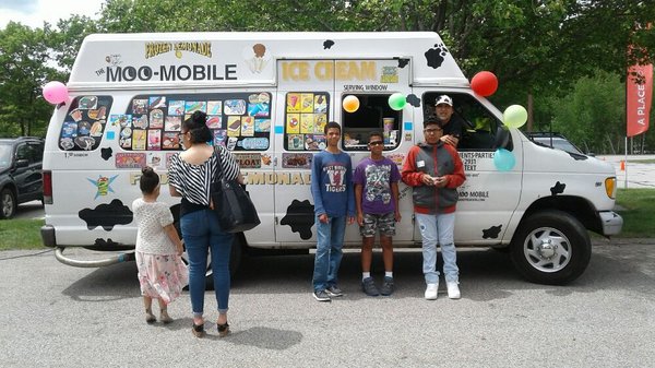 THE MOO-MOBILE - Updated December 2025 - 15 Photos - Cranston, Rhode ...