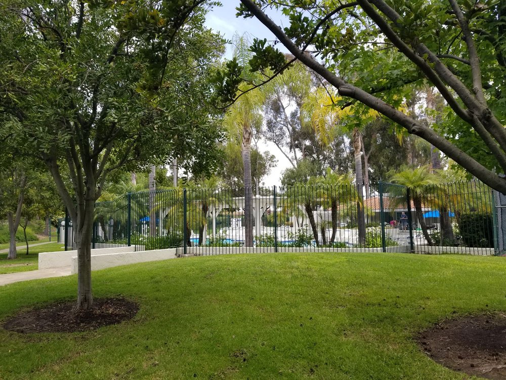 SERRANO PARK - Updated August 2025 - 23 Photos - Calle Vecindad, Lake ...