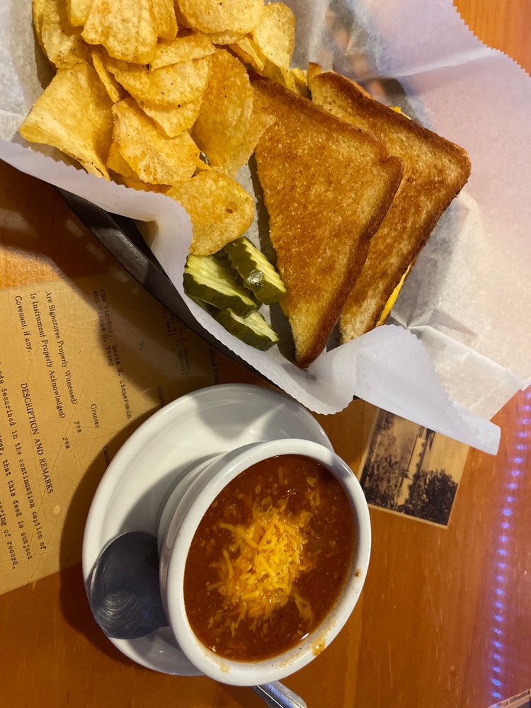 PEA PATCH MOTEL & SALOON - Updated December 2025 - 39 Photos & 73 ...