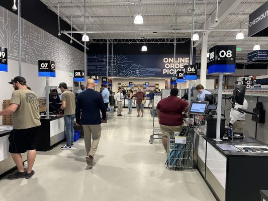 MICRO CENTER - Updated May 2025 - 20 Photos & 18 Reviews - 4744 South ...