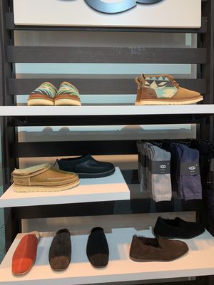 DECKERS BRAND SHOWCASE - 42 Photos & 37 Reviews - 6601 Hollister Ave ...