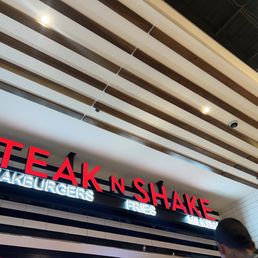 STEAK AND SHAKE - Updated July 2025 - 58 Photos & 51 Reviews - 200 E ...