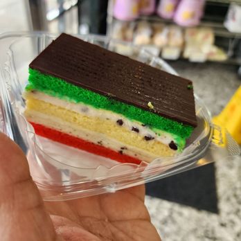 RUSSO BAKERY - Updated December 2025 - 40 Photos & 47 Reviews - 6911 ...