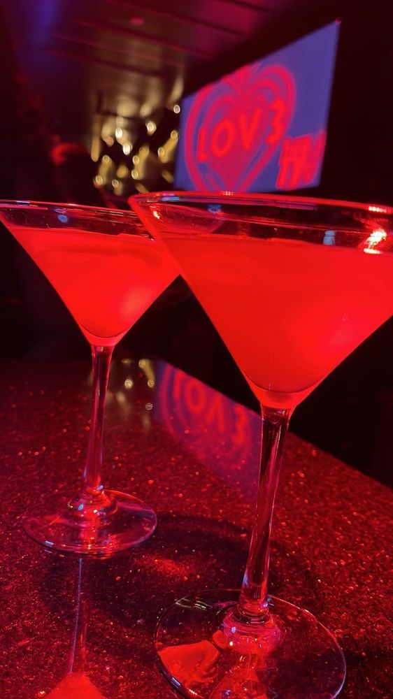 LOV3 HOUSTON - Updated September 2025 - 44 Photos & 48 Reviews - 2900 ...