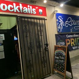 THE SRO LOUNGE - Updated July 2025 - 81 Photos & 138 Reviews - 1807 5th ...