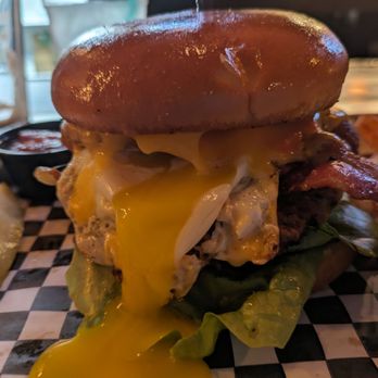 THE PIKEY - Updated November 2024 - 88 Photos & 161 Reviews - 610 Main ...