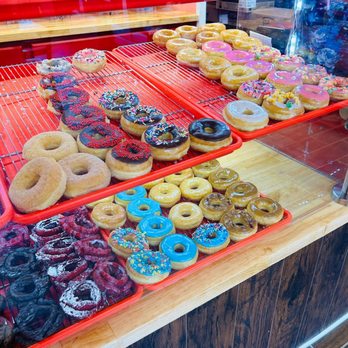 BIG APPLE DONUTS AND CAFE OF TAYLORS - Updated December 2025 - 42 ...