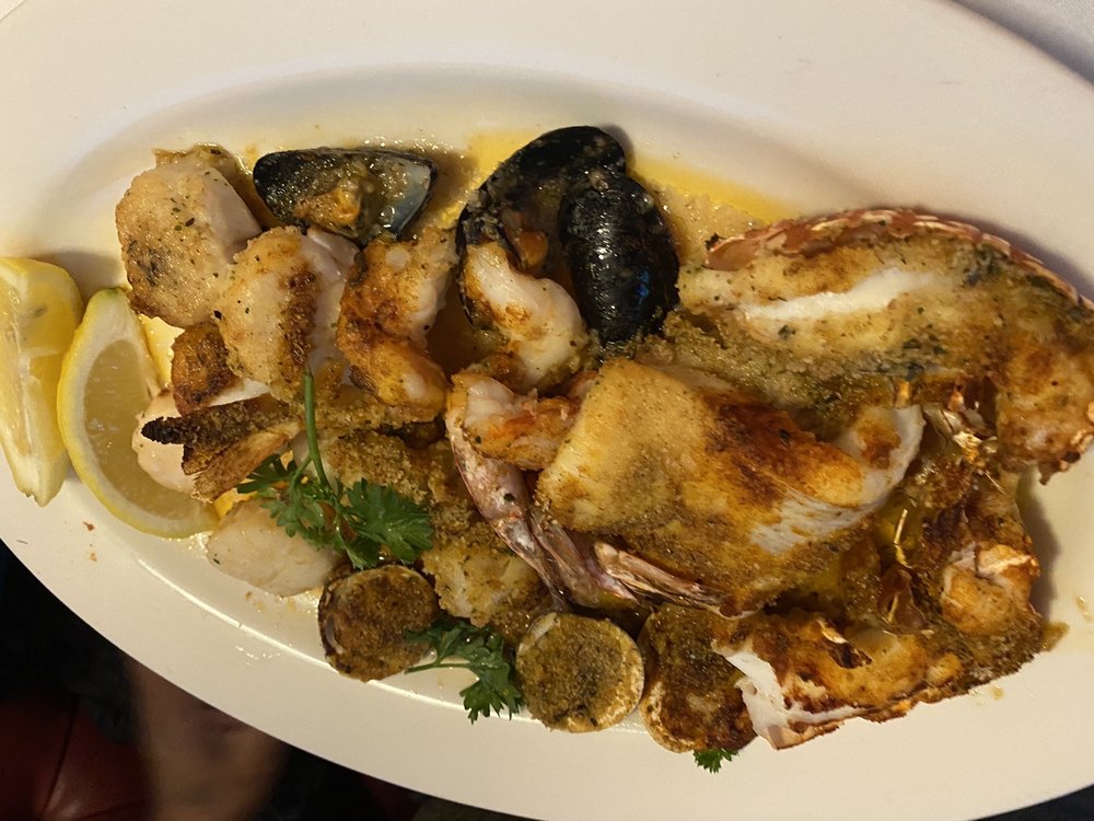 SAMMYS FISH BOX - 1448 Photos & 934 Reviews - 41 City Island Ave, Bronx ...