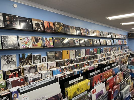 RECORD BAR - Updated December 2025 - 5751 Oleander Dr, Wilmington ...