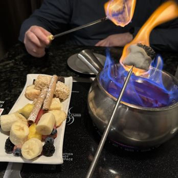 SIMPLY FONDUE - Updated June 2025 - 1201 Photos & 1385 Reviews - 2300 ...