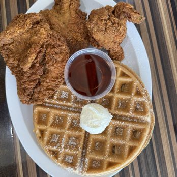 PERRY’S PLACE - Updated December 2025 - 64 Photos & 106 Reviews - 221 W ...