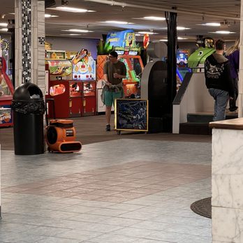 FUN WORLD - Updated December 2025 - 95 Photos & 86 Reviews - 200 Daniel ...