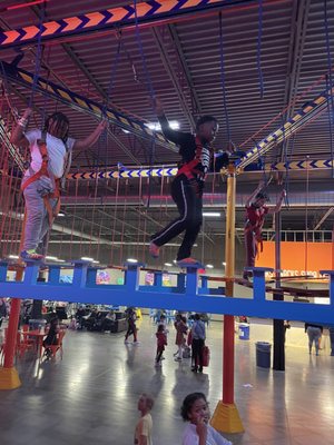 URBAN AIR TRAMPOLINE AND ADVENTURE PARK - 28 Photos & 19 Reviews - 5993 ...