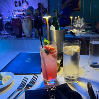 CAPS SUPPER CLUB & BAR - Updated October 2025 - 166 Photos & 124 ...