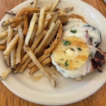 RAFFERTYS RESTAURANT & BAR - Updated July 2024 - 87 Photos & 157 ...