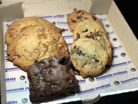 INSOMNIA COOKIES - Updated July 2024 - 207 Photos & 178 Reviews - 362 ...