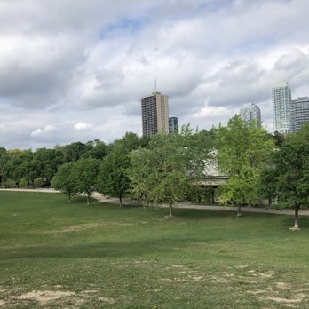 EGLINTON PARK - Updated December 2025 - 13 Photos - 160 Eglinton Avenue ...