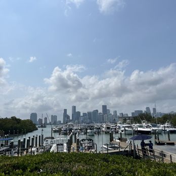 GRAMPS GETAWAY - Updated July 2024 - 64 Photos & 27 Reviews - 3301 ...