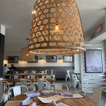 SOUTHERN ROOTS - Updated July 2025 - 556 Photos & 533 Reviews - 119 E ...