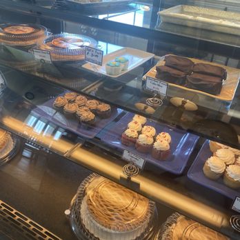 COLLIN STREET BAKERY - Updated October 2025 - 318 Photos & 274 Reviews ...