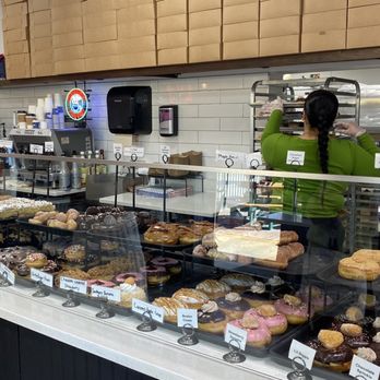 DG DOUGHNUTS - Updated February 2025 - 1408 Photos & 473 Reviews - 29 W ...