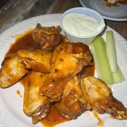 BARRACUDAS LOCUST POINT TAVERN - Updated July 2025 - 145 Photos & 181 ...