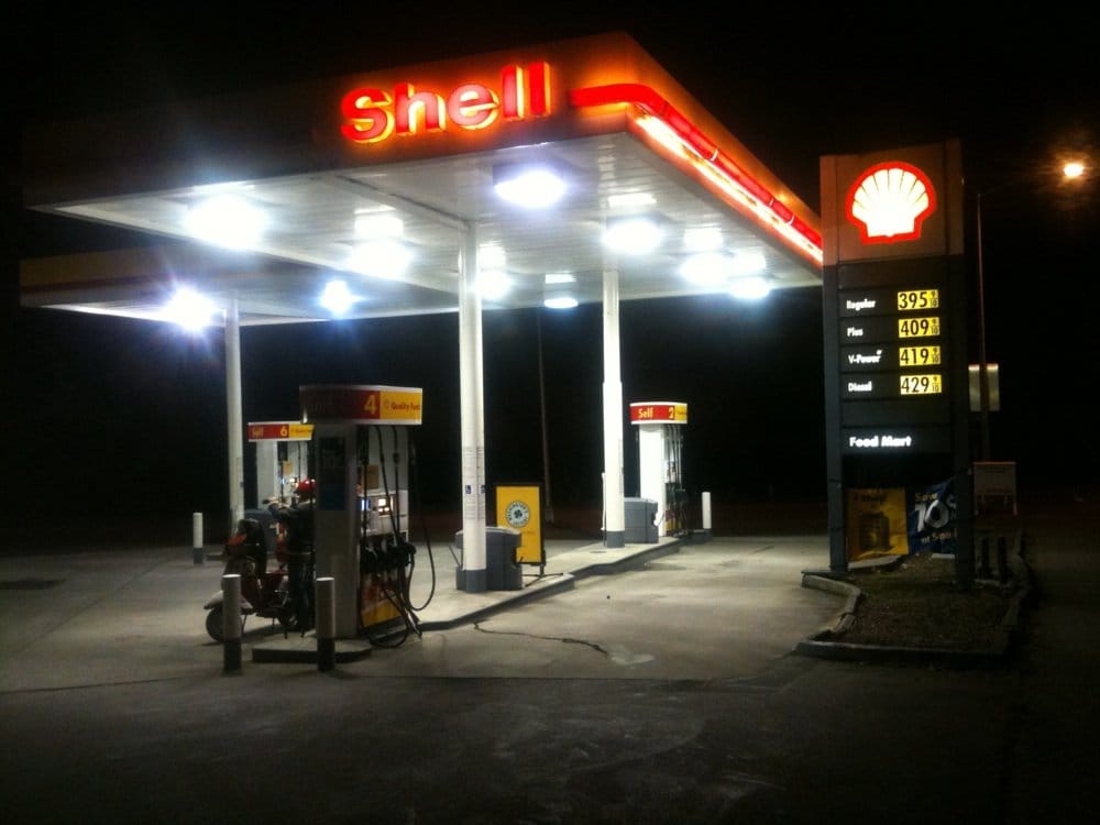 GREENLAKE GAS STATIONS - Updated March 2025 - 7200 Aurora Ave N ...