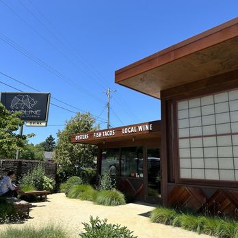 HANDLINE - Updated July 2024 - 573 Photos & 686 Reviews - 935 ...