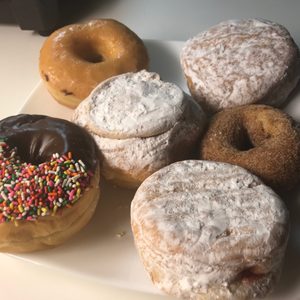 TRACKSIDE DONUTS - 169 Photos & 186 Reviews - Donuts - 28001 Old 41 Rd ...