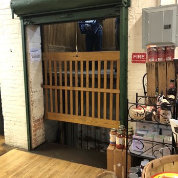 DEVRIES & CO - Updated August 2025 - 110 Photos & 66 Reviews - 2468 Market, Detroit, Michigan ...