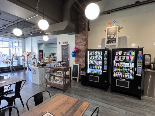 VINTAGE CANDY SHOP - Updated November 2024 - 64 Photos - 38 W King St ...