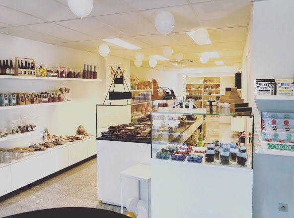 CHOCOLIQUE - 12 Photos - Europalaan 66, Dilsen, Limburg, Belgium ...