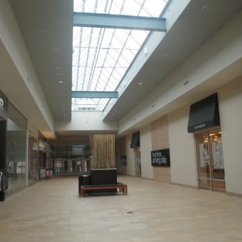 GERRARD SQUARE - Updated December 2025 - 52 Photos & 36 Reviews - 1000 ...