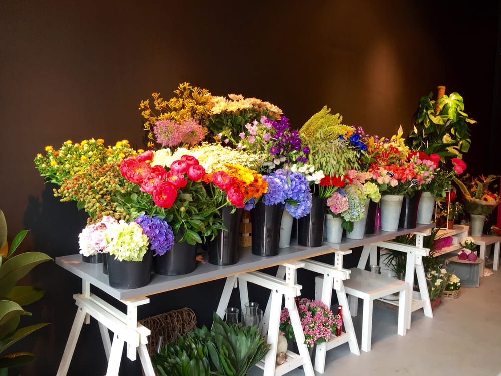 BLOOMIES | 11 Photos | Mosveld 99, Amsterdam, Noord-Holland, The ...