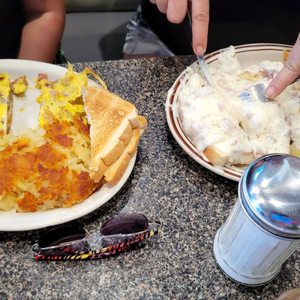 LONG NECK DELI - Updated December 2025 - 62 Photos & 111 Reviews ...