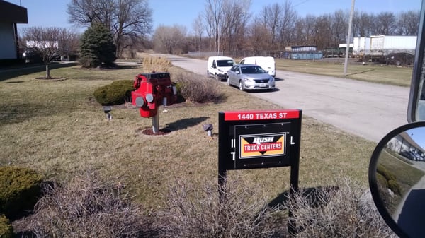 RUSH TRUCK CENTERS - GARY - Updated May 2026 - 16 Photos - 1440 Texas ...