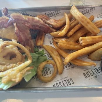 THE GREYSON - Updated December 2025 - 40 Photos & 41 Reviews - 11161 ...