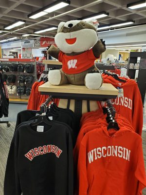 UNIVERSITY BOOK STORE - Updated January 2026 - 18 Photos & 26 Reviews ...