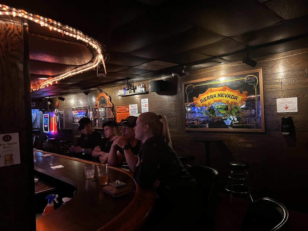 THE LITTLE CLUB - 52 Photos & 101 Reviews - 132 Orange Ave, Coronado ...