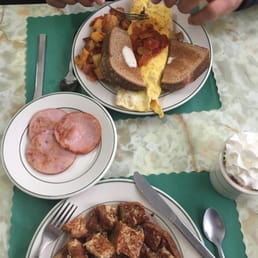 QUAKER DINER - 121 Photos & 136 Reviews - Breakfast & Brunch - 319 Park ...