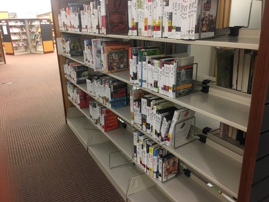LAKES REGIONAL LIBRARY - Updated November 2025 - 19 Reviews & 27 Photos ...