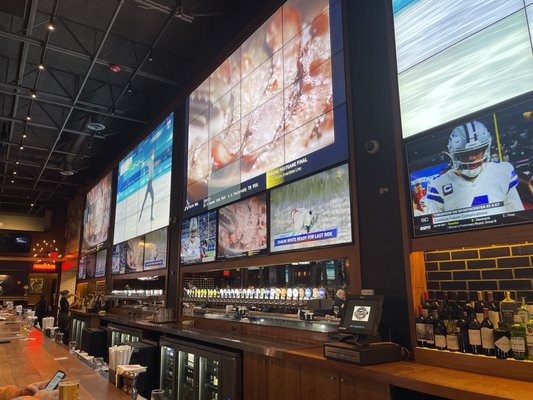 TONY C’S SPORTS BAR & GRILL - Updated December 2025 - 256 Photos & 336 ...