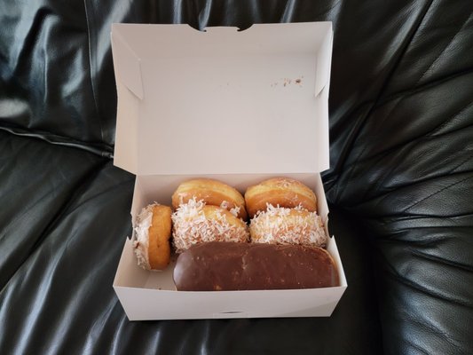 OC DONUTS & BAGELS - Updated October 2025 - 365 Photos & 118 Reviews ...