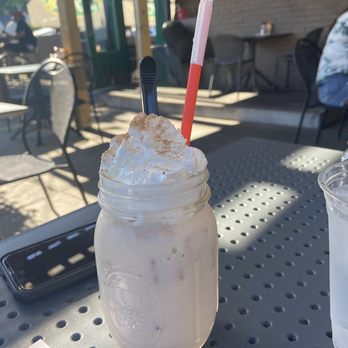 MOJOE’S BURGER JOINT - 303 Photos & 465 Reviews - 620 Glenwood Ave ...