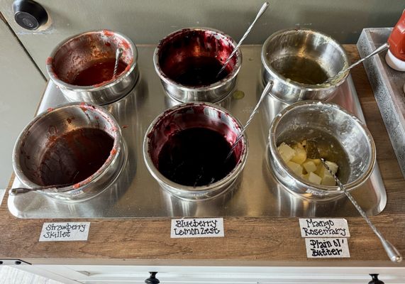 ATOMIC BISCUIT - Updated May 2025 - 72 Photos & 52 Reviews - 401 E ...