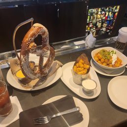 TAP SPORTS BAR AT MGM GRAND - 826 Photos & 655 Reviews - 3799 Las Vegas ...