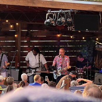 HOPMONK TAVERN - NOVATO - Updated December 2025 - 719 Photos & 873 ...